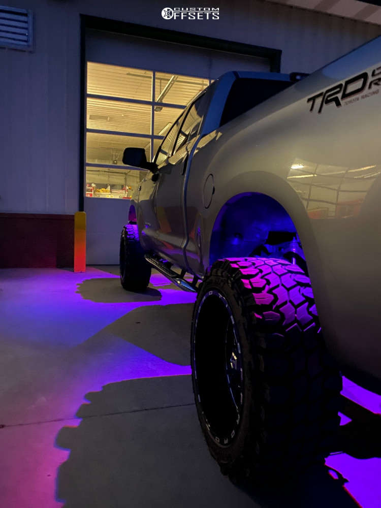 2007 Toyota Tundra with 22x12 -44 TIS 544BM and 35/12.5R22 Gladiator ...