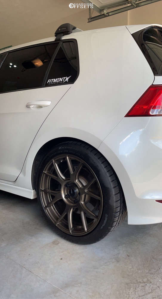 2016 Volkswagen Golf R with 18x8.5 43 Konig Ampliform and 235/40R18 ...