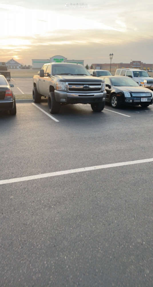 2008 Chevrolet Silverado 1500 with 20x12 -44 Moto Metal Mo970 and 33/12 ...