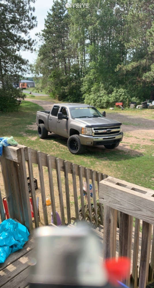 2008 Chevrolet Silverado 1500 with 20x12 -44 Moto Metal Mo970 and 33/12 ...