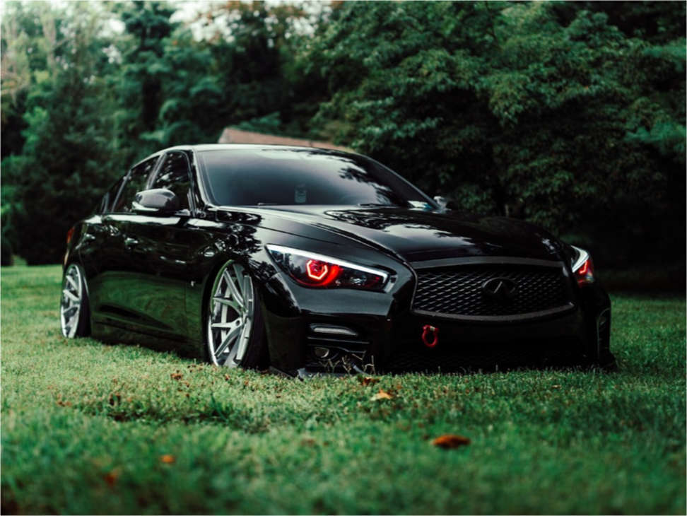 2015 INFINITI Q50 with 20x10.5 25 Ferrada FR2 and 245/35R20 Vercelli ...