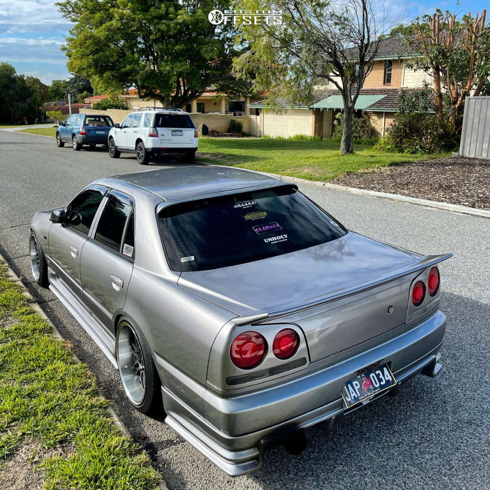 1998 Nissan Skyline R34 with 18x9.5 5 D-Speed DS01 and 235/35R18 ...