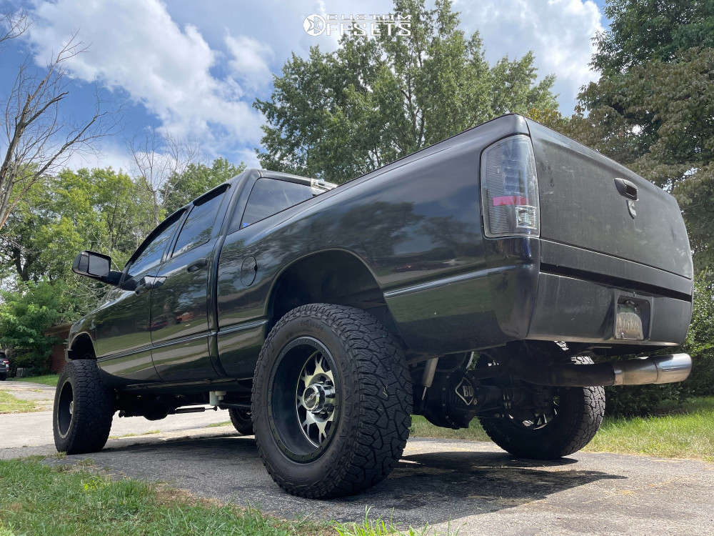 2008 Dodge Ram 2500 with 20x10 -25 Vision Invader and 35/12.5R20 ...