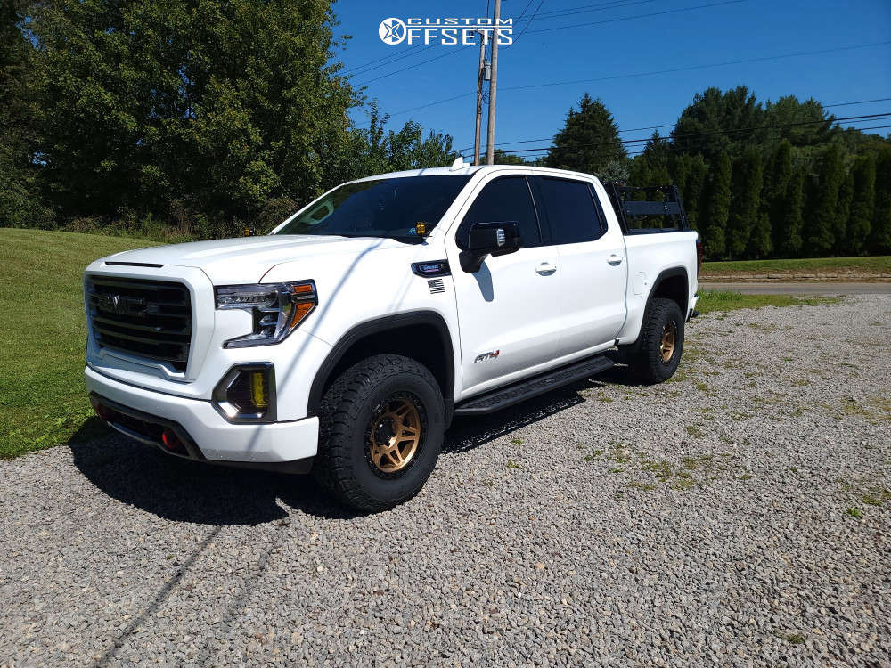 2021 GMC Sierra 1500 with 17x9 -12 Method Mr312 and 285/70R17 General ...
