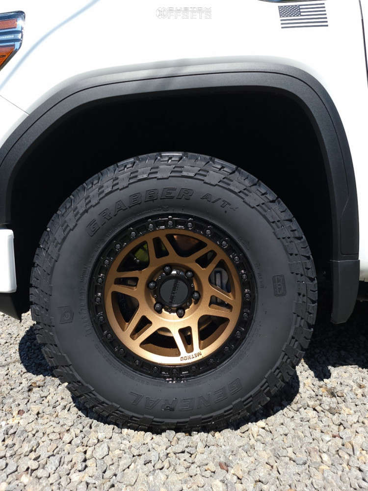 2021 GMC Sierra 1500 with 17x9 -12 Method Mr312 and 285/70R17 General ...