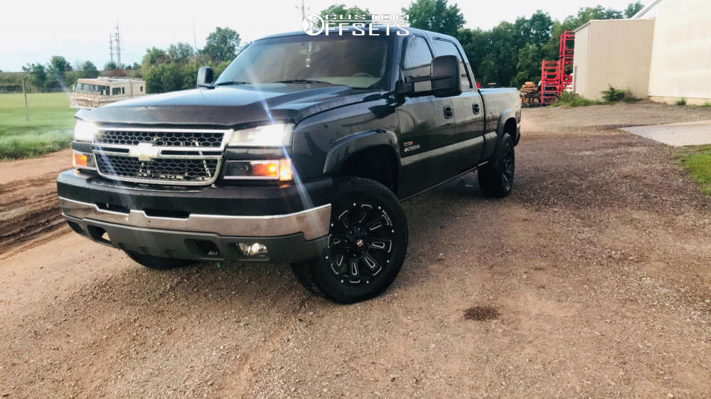 2005 Chevrolet Silverado 2500 HD with 20x9 0 Ballistic Ravage and 33/12 ...