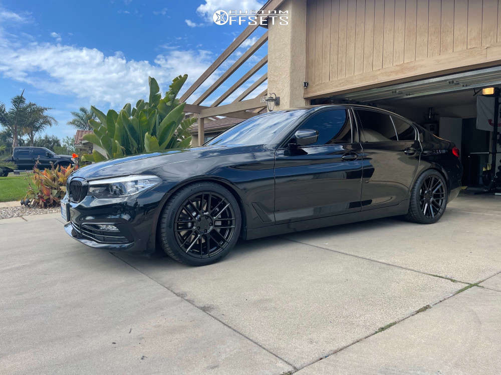 2018 BMW 530i with 19x8.5 32 TSW Mosport and 245/40R19 Continental ...
