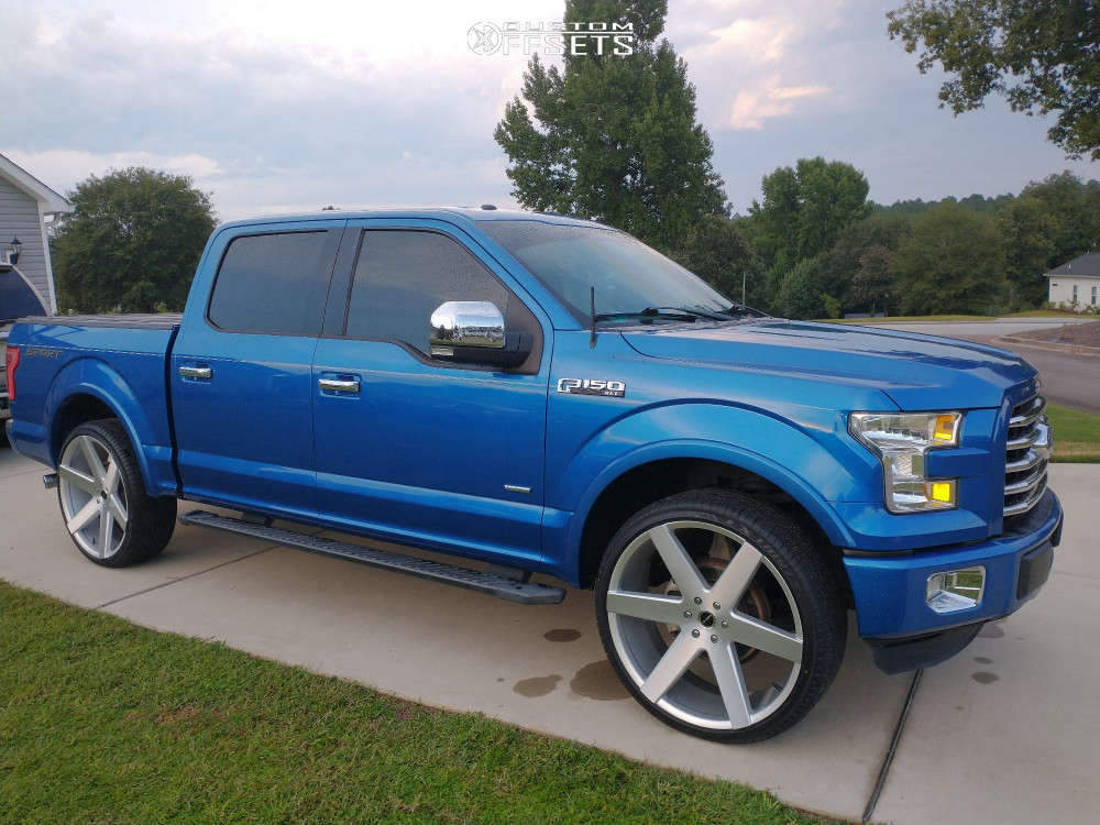 2015 Ford F-150 with 26x10 24 Strada Coda and 26/30R26 Lexani Lx-thirty ...