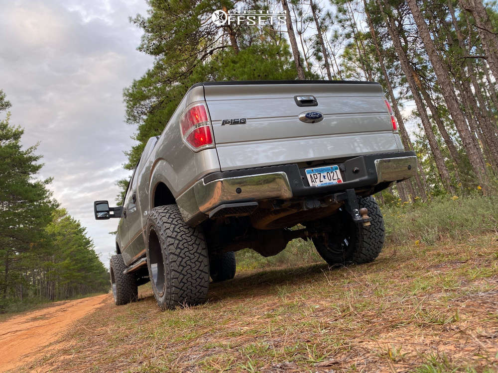 2013 Ford F-150 with 22x12 -44 RBP 65r Glock and 37/13.5R22 Venom Power ...