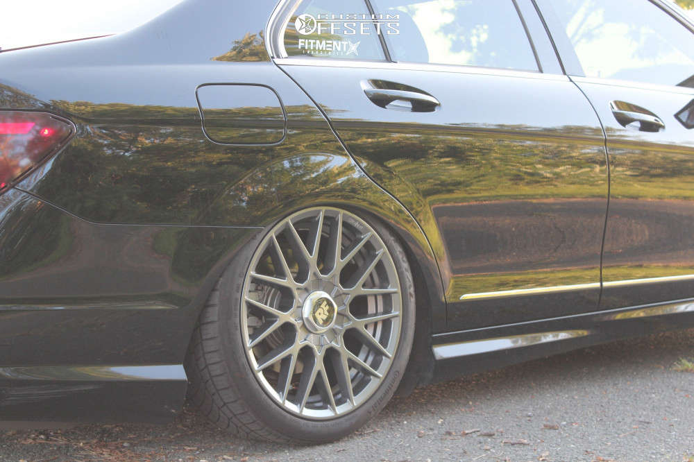 2014 Mercedes-Benz C300 with 18x8.5 35 Rotiform Rse and 225/40R18 ...