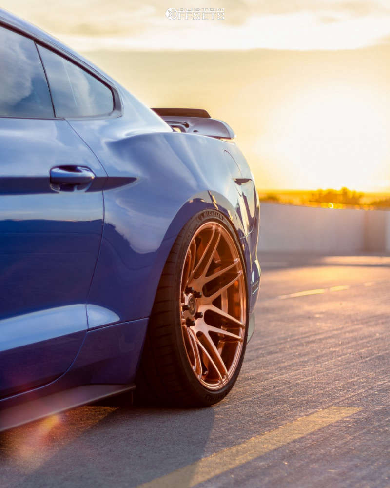 2020 Ford Mustang with 20x10.5 30 Forgestar F14 and 285/30R20 Michelin ...