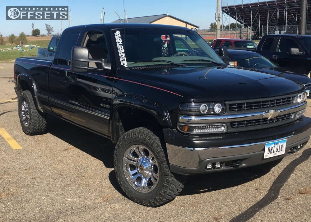 2000 Chevrolet Silverado 1500 with 18x9 18 XD Monster and 285/65R18 ...