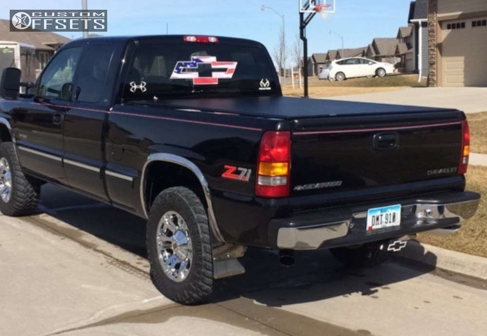 2000 Chevrolet Silverado 1500 with 18x9 18 XD Monster and 285/65R18 ...