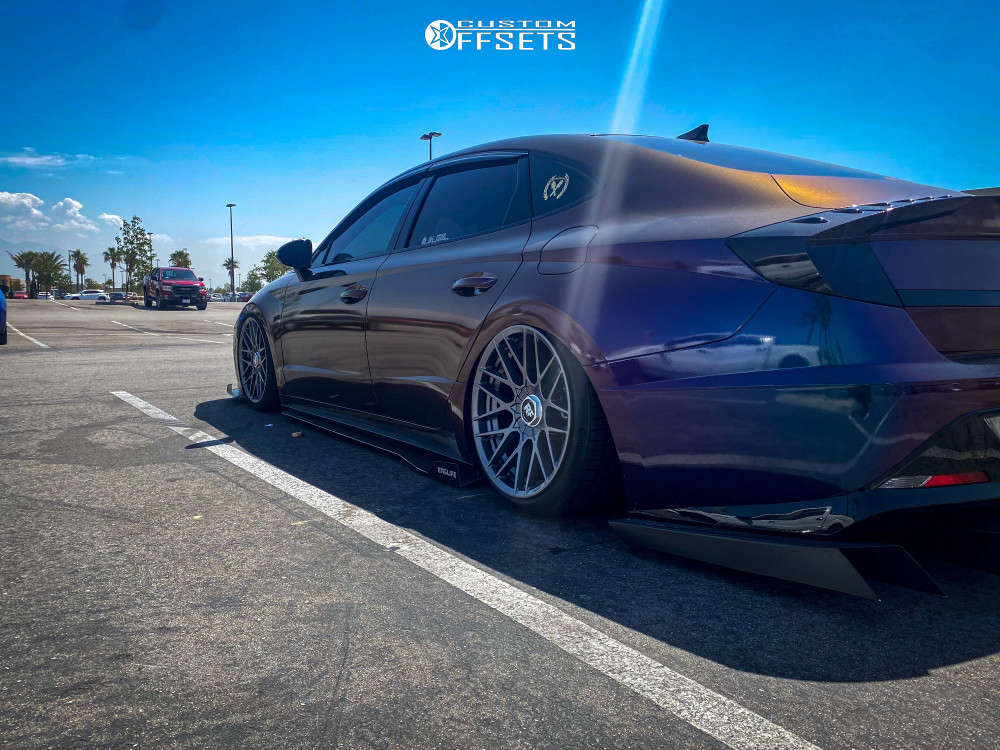 2020 Hyundai Sonata with 19x8.5 35 Rotiform Rse and 225/40R19 ...