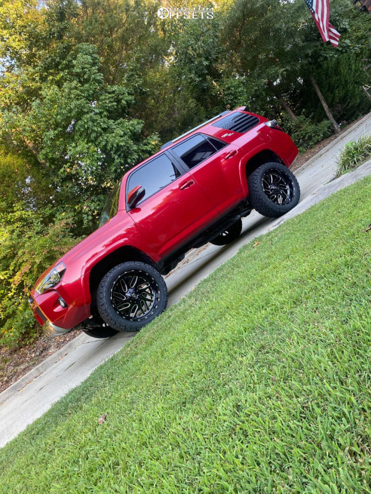 2018 Toyota 4Runner with 22x10 -19 Fuel Triton D581 and 33/12.5R22 ...