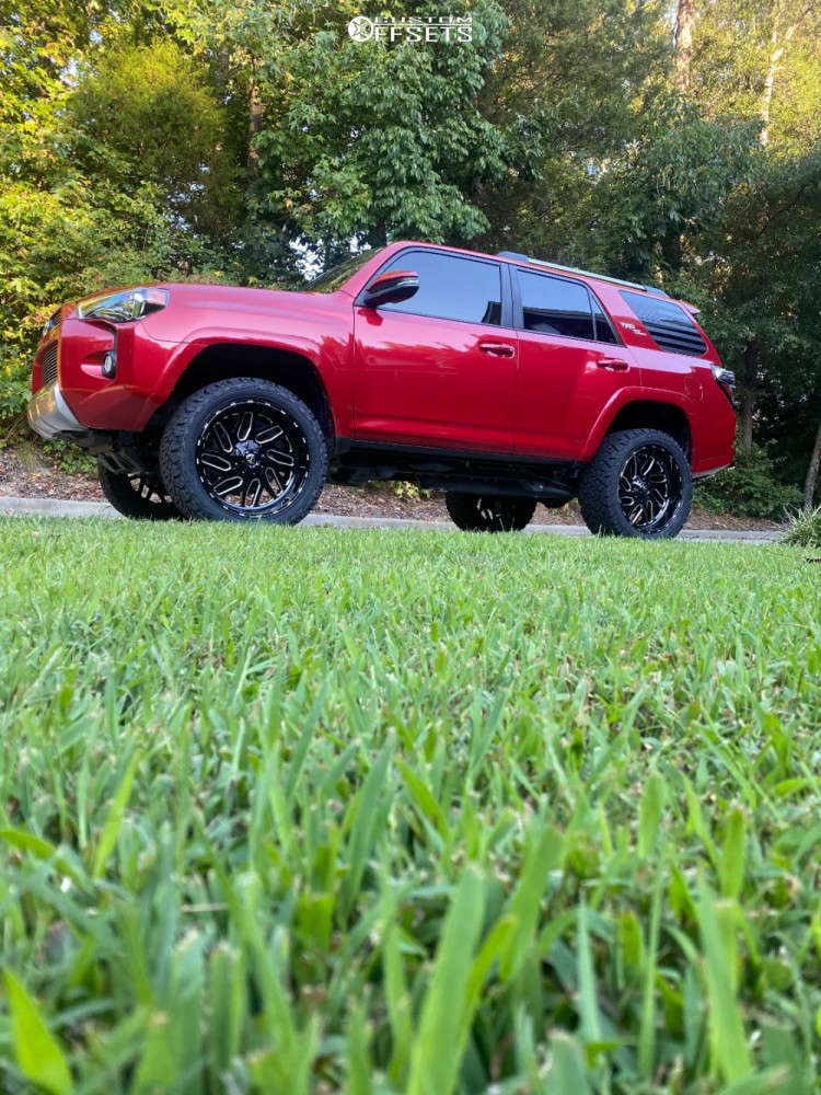 2018 Toyota 4Runner with 22x10 -19 Fuel Triton D581 and 33/12.5R22 ...