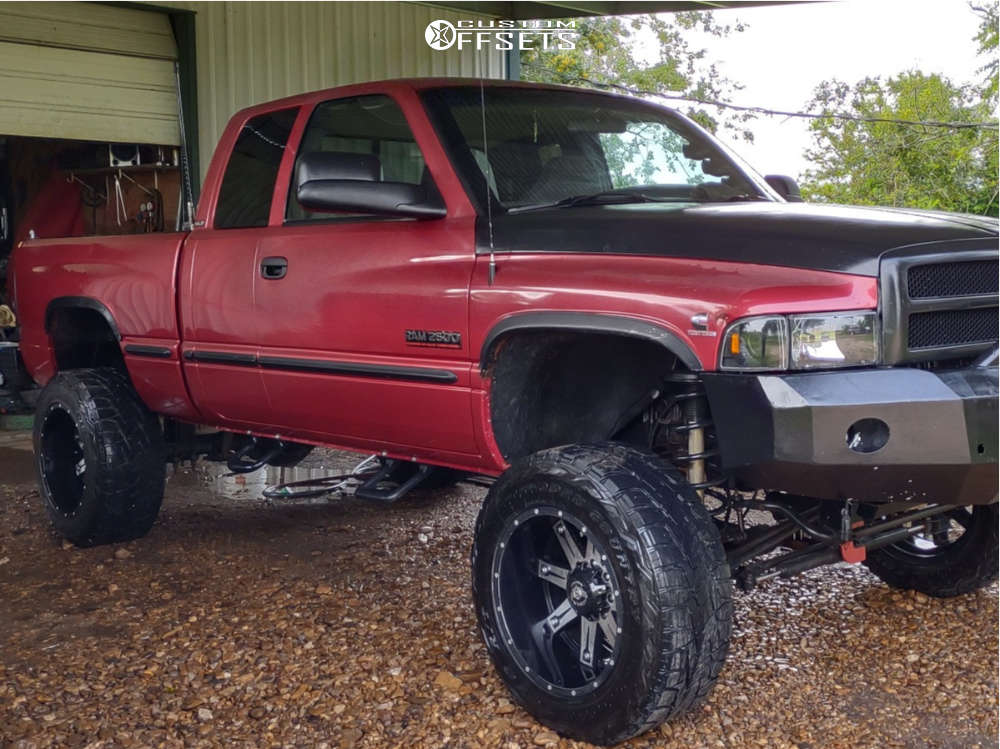 1999 Dodge Ram 2500 with 20x12 -44 Gima Overdrive and 35/12.5R20 Toyo ...