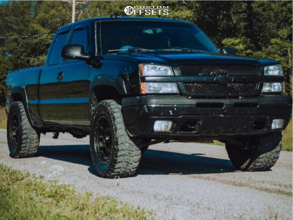 2005 Chevrolet Silverado 1500 with 20x9 25 Method Mr305 and 35/12.5R20 ...