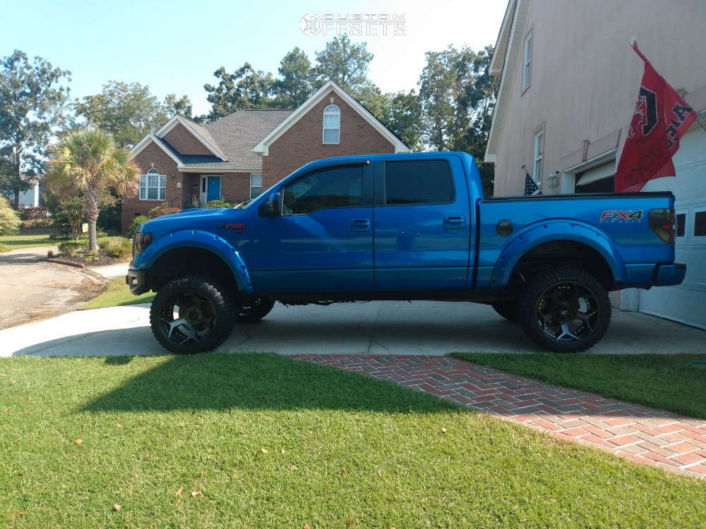 2013 Ford F-150 with 22x12 -44 4Play 4P50 and 33/12.5R22 Radar Renegade ...