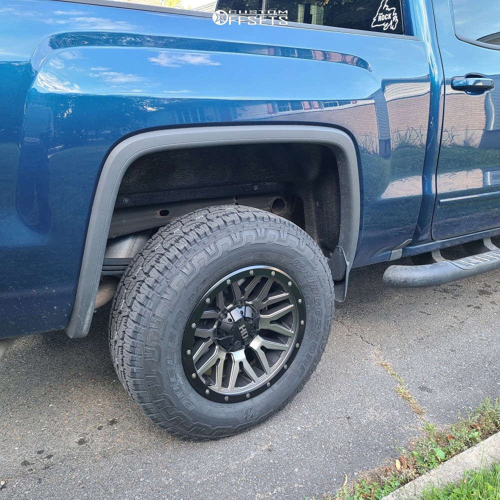 2017 GMC Sierra 1500 with 18x9 0 Fast HD Menace and 33/10.5R18 ...