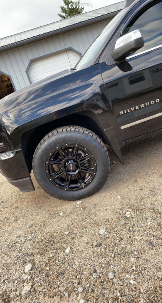 2016 Chevrolet Silverado 1500 with 20x9 0 Helo He900 and 33/10.5R20 ...