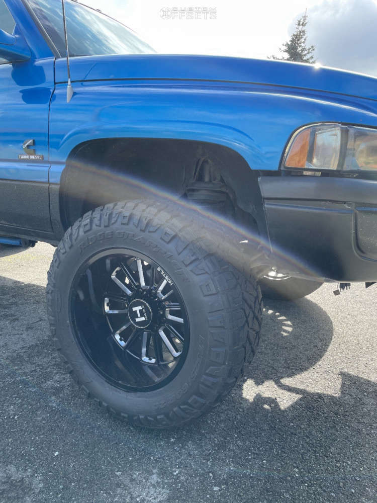 1995 Dodge Ram 2500 with 20x12 -44 Hostile Predator and 35/12.5R20 ...