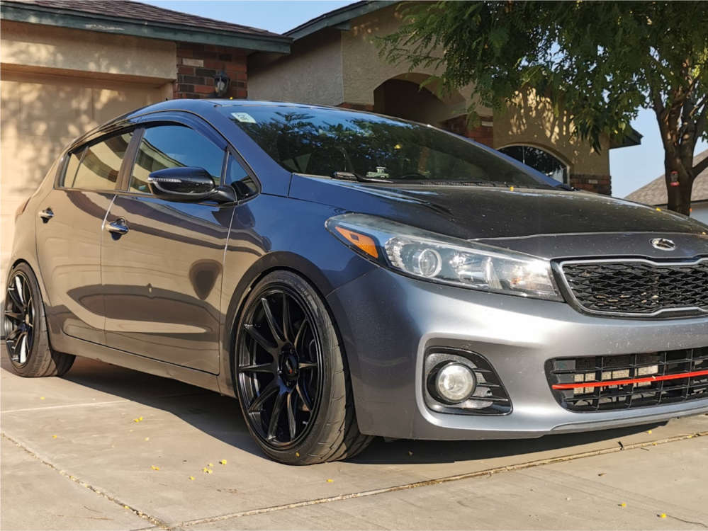 2018 Kia Forte5 with 19x8.75 38 XXR 527 and 235/35R19 Firestone ...