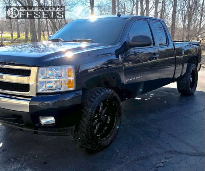 2008 Chevrolet Silverado 1500 with 20x9 -12 XD Badlands and 33/12.5R20 ...