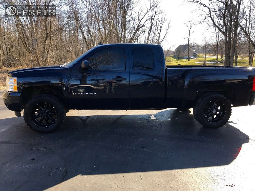2008 Chevrolet Silverado 1500 with 20x9 -12 XD Badlands and 33/12.5R20 ...