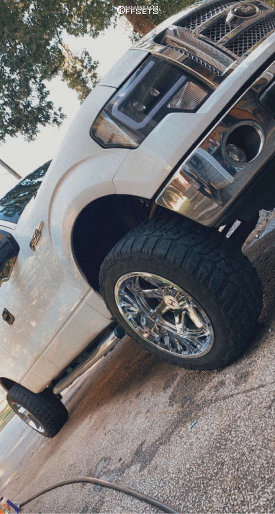 2013 Ford F-150 with 20x12 -44 Hostile Alpha and 33/12.5R20 Federal ...