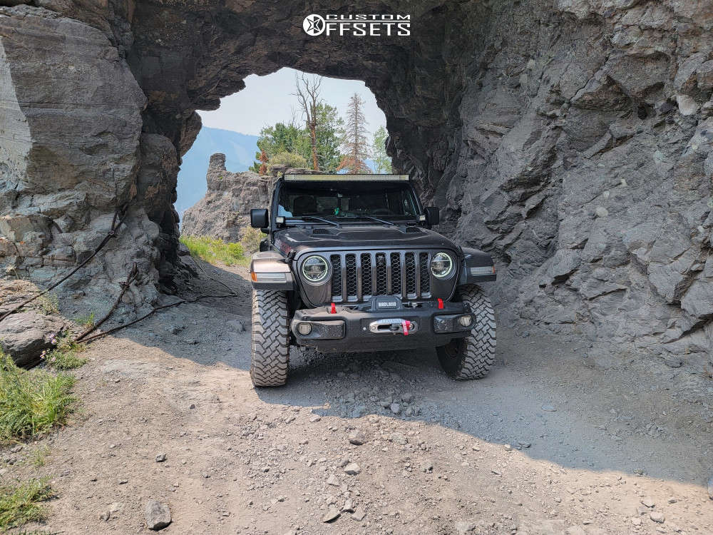 2021 Jeep Gladiator with 17x9 18 Mayhem Warrior and 35/12.5R17 Mickey ...