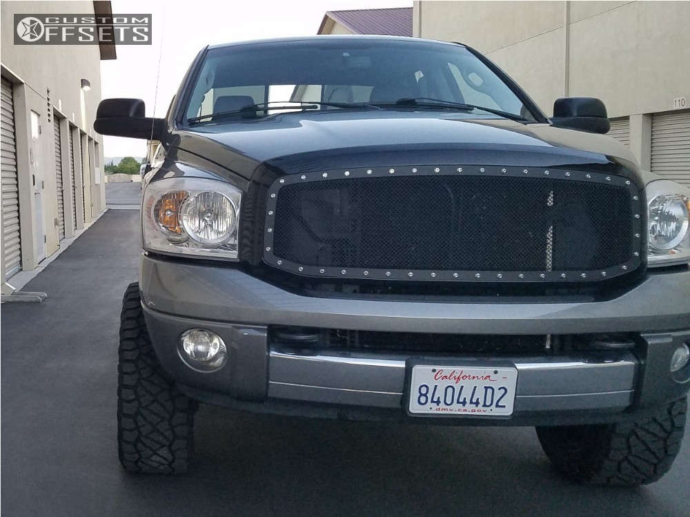 2007 Dodge Ram 2500 with 18x9 -12 KX CP01 and 33/12.5R18 Nitto Ridge ...