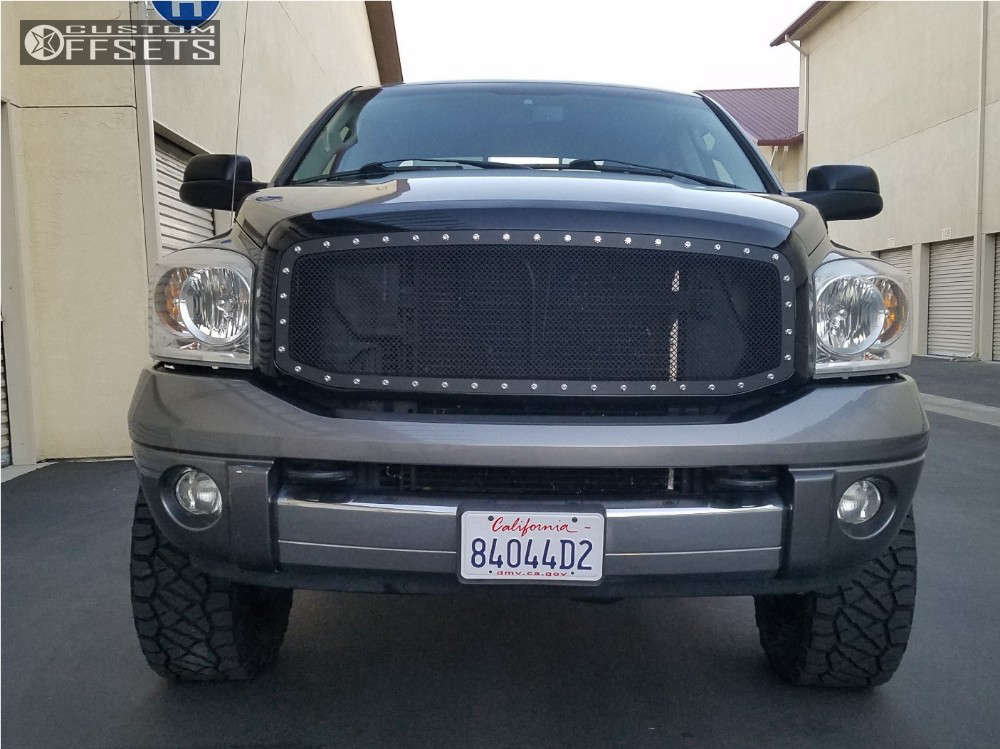 2007 Dodge Ram 2500 with 18x9 -12 KX CP01 and 33/12.5R18 Nitto Ridge ...