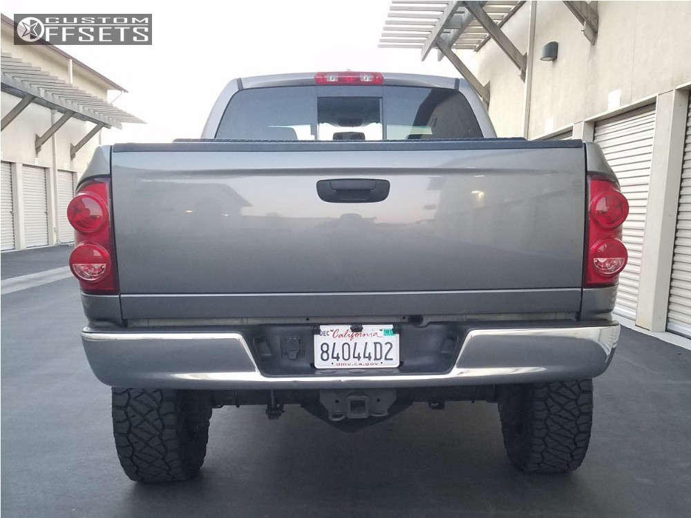 2007 Dodge Ram 2500 with 18x9 -12 KX CP01 and 33/12.5R18 Nitto Ridge ...
