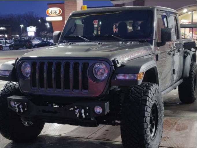 2020 Jeep Gladiator with 17x8.5 12 Method Mr305 and 35/12.5R17 Nitto ...