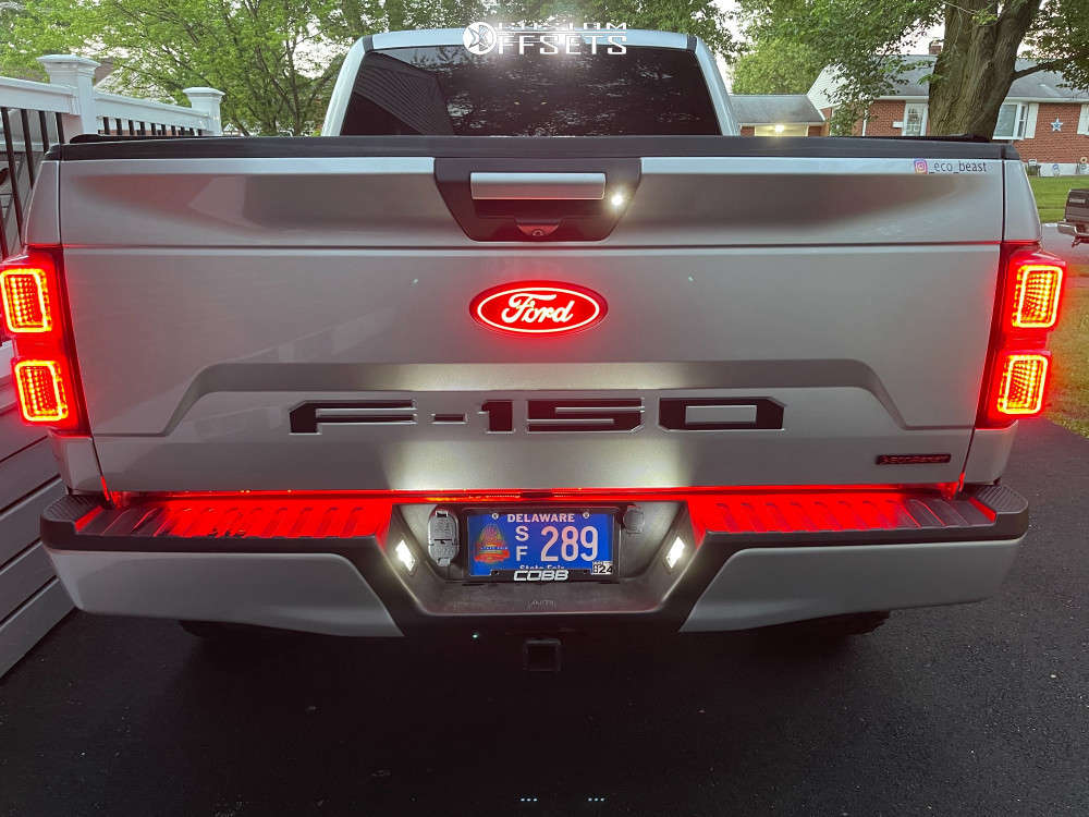 2018 Ford F-150 with 22x12 -44 Fuel Vortex and 35/12.5R22 Thunderer M/t ...