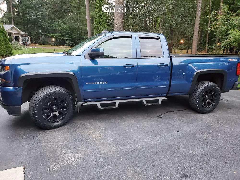 2017 Chevrolet Silverado 1500 with 18x6.5 0 Helo He878 and 29/11.5R18 ...