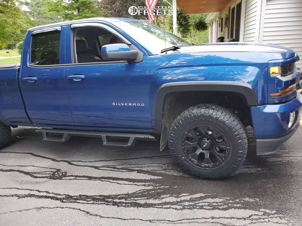 2017 Chevrolet Silverado 1500 with 18x6.5 0 Helo He878 and 29/11.5R18 ...
