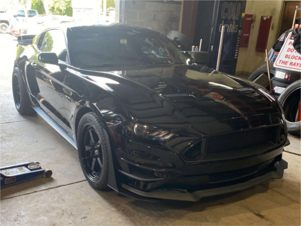 2019 Ford Mustang with 19x8.5 30 ESR Cs5 and 265/40R19 Michelin Pilot ...