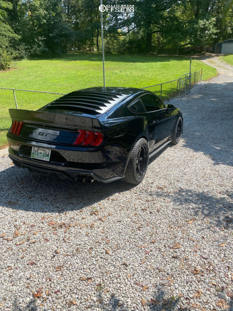 2019 Ford Mustang with 19x8.5 30 ESR Cs5 and 265/40R19 Michelin Pilot ...