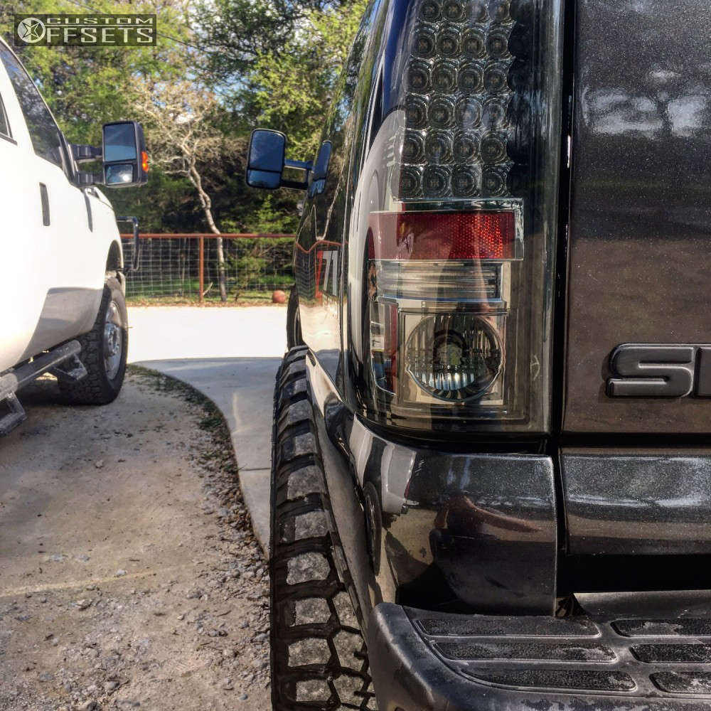 2004 GMC Sierra 1500 with 17x9 -12 TIS 535B and 285/70R17 Federal ...