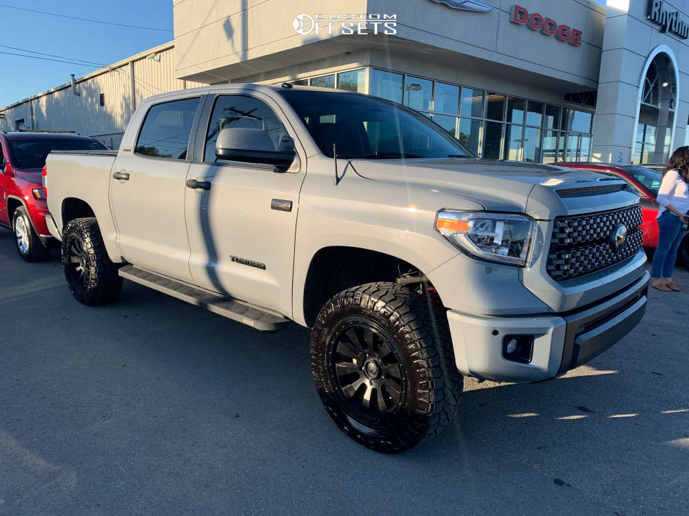 2019 Toyota Tundra with 20x9 -1 Fuel Tactic and 35/12.5R20 Nitto Ridge ...