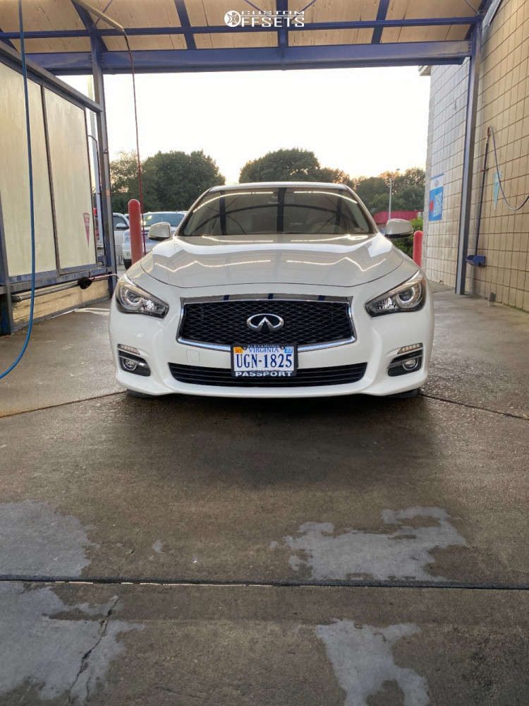 2016 INFINITI Q50 with 19x8.5 35 Rotiform Rse and 245/40R19 Toyo Tires ...