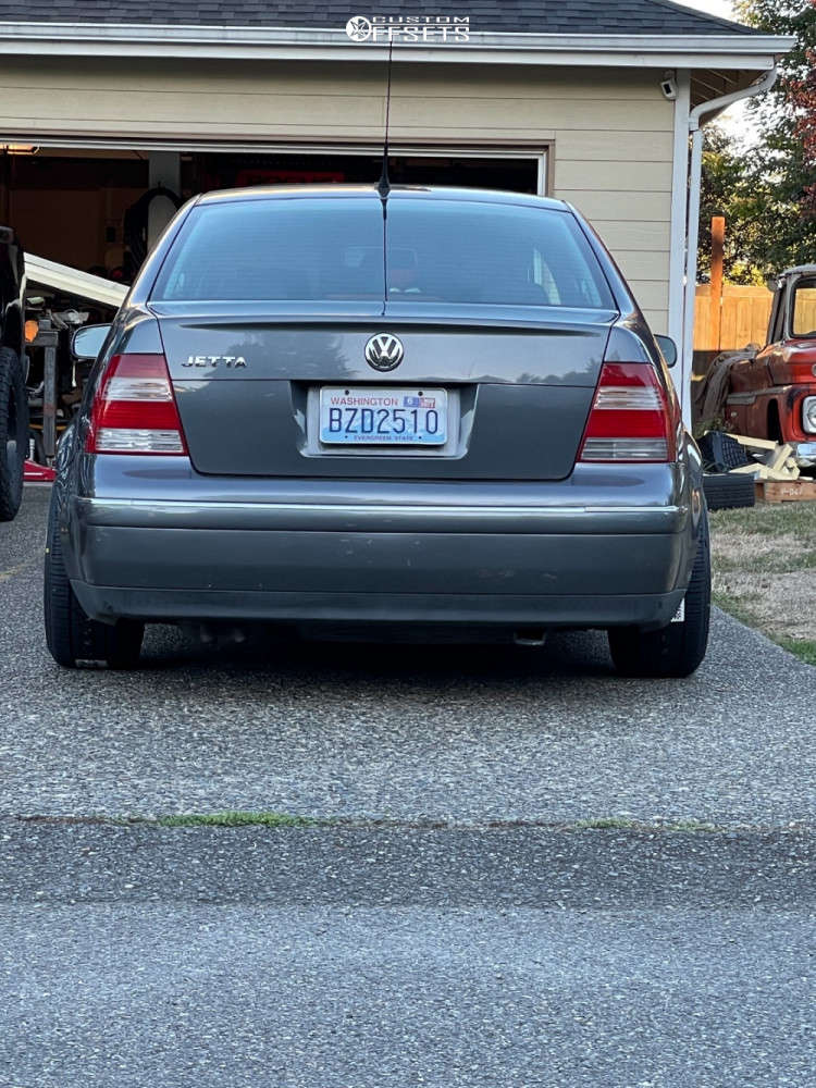 2004 Volkswagen Jetta with 17x8.5 35 F1R F21 and 205/40R17 Falken Ziex ...