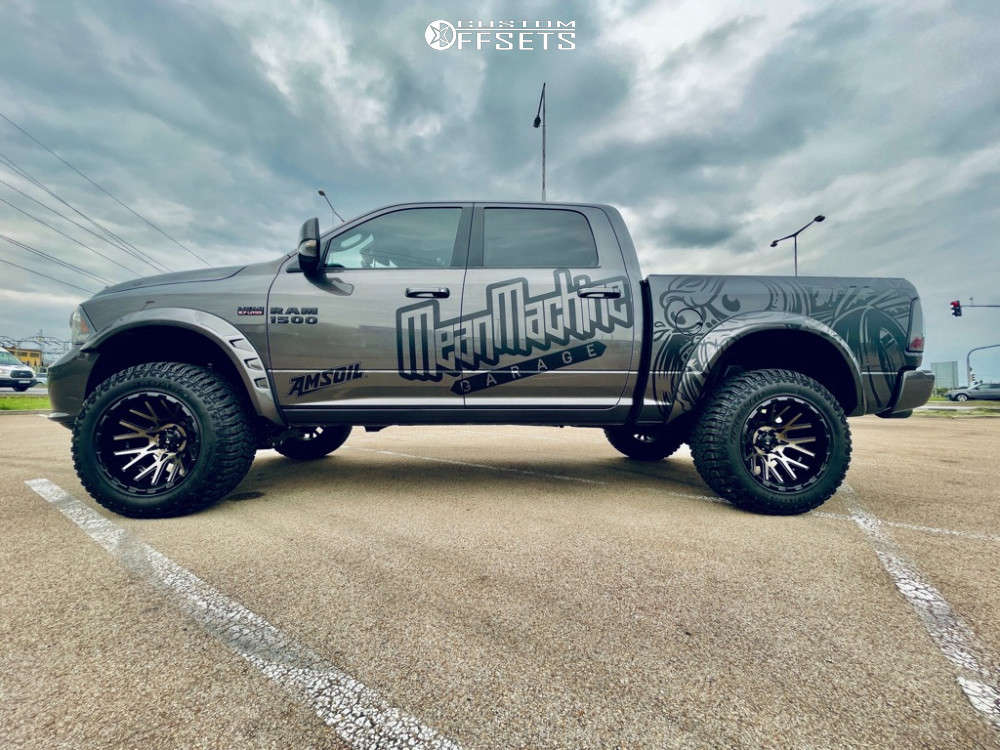 2017 Ram 1500 with 20x12 -44 V-Rock Recoil and 35/12.5R20 Radar ...