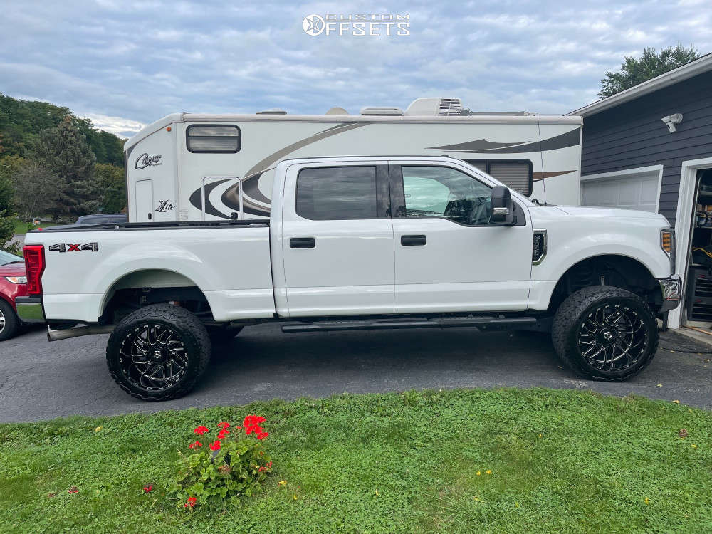 2018 Ford F-350 Super Duty with 22x12 -44 TIS Forged 544bm and 35/12 ...
