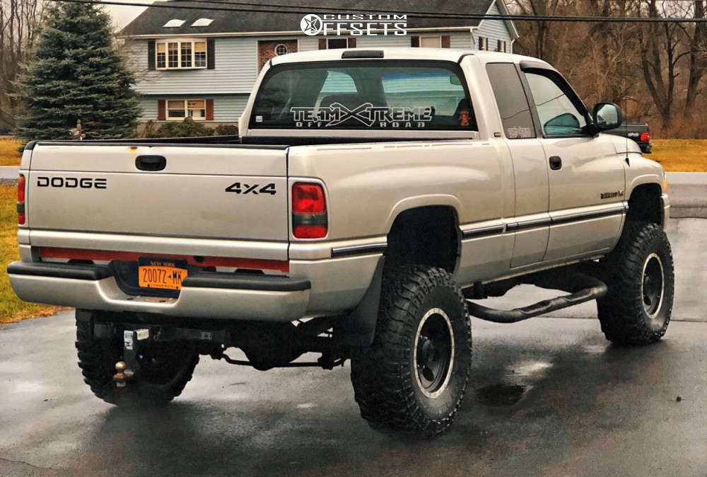 2001 Dodge Ram 2500 with 18x8 -0 Mickey Thompson Classic Baja Lock and ...