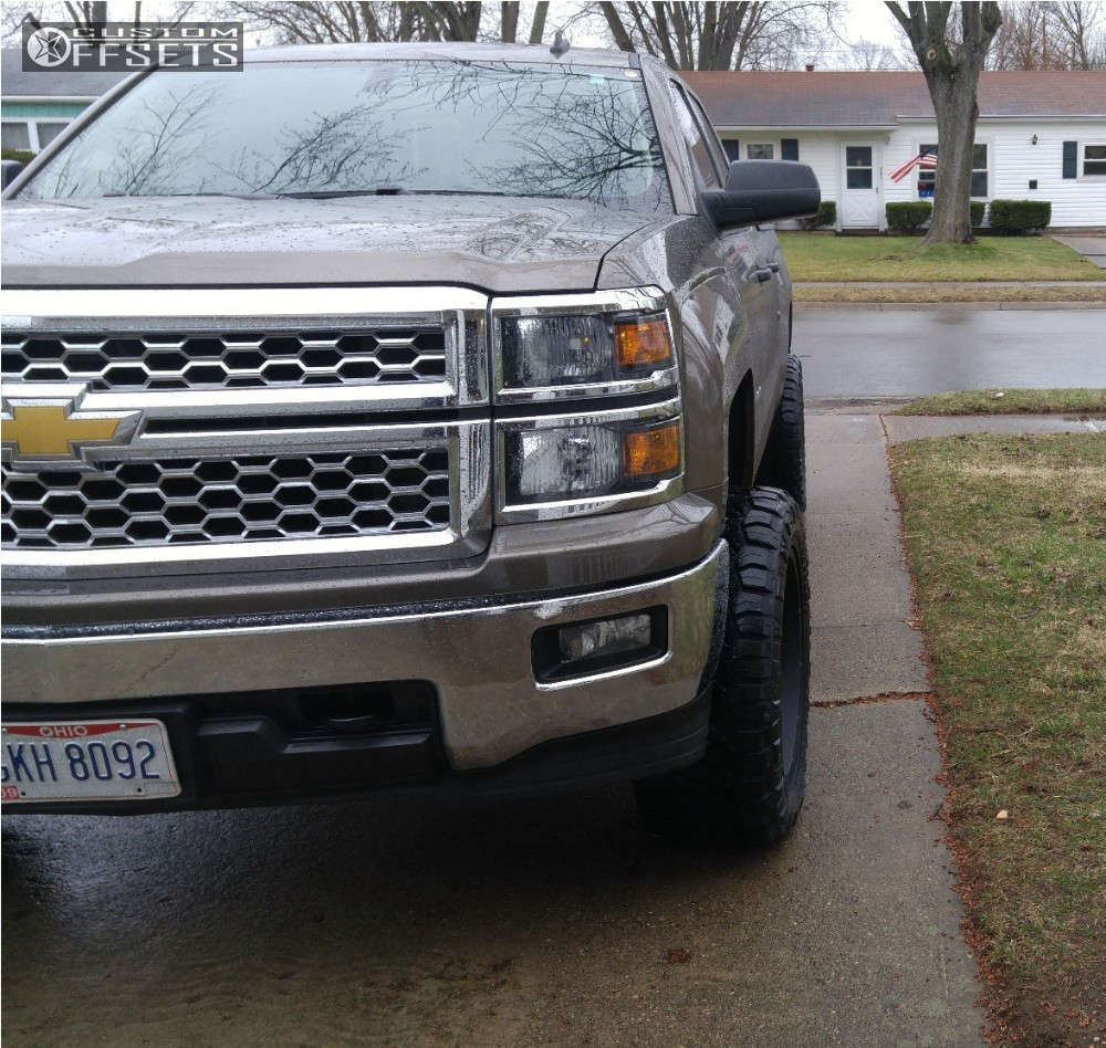 2014 Chevrolet Silverado 1500 with 20x10 -24 XD Xd825 and 33/12.5R20 ...