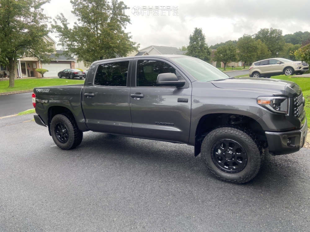 2021 Toyota Tundra with 18x9 40 American Racing Ar201 and 275/70R18 ...