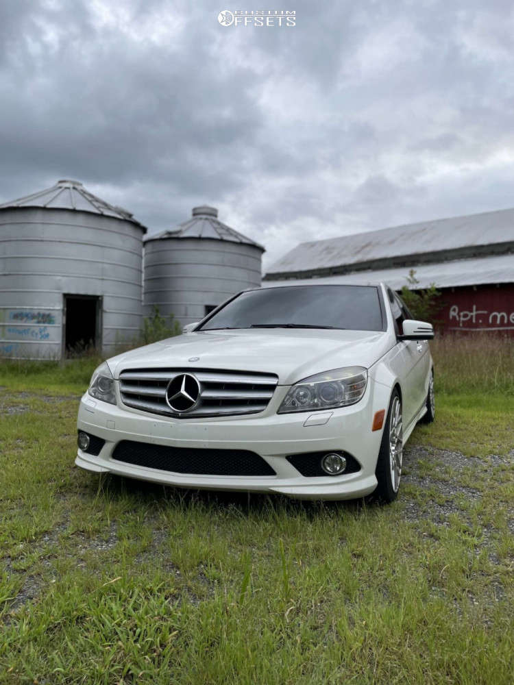 2010 Mercedes-Benz C300 with 18x8.5 35 Rotiform Blq and 235/40R18 ...